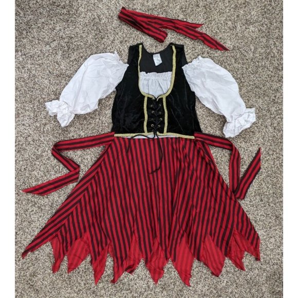 Spirit Accessories Buccaneer Beauty Pirate Maiden Black White Red